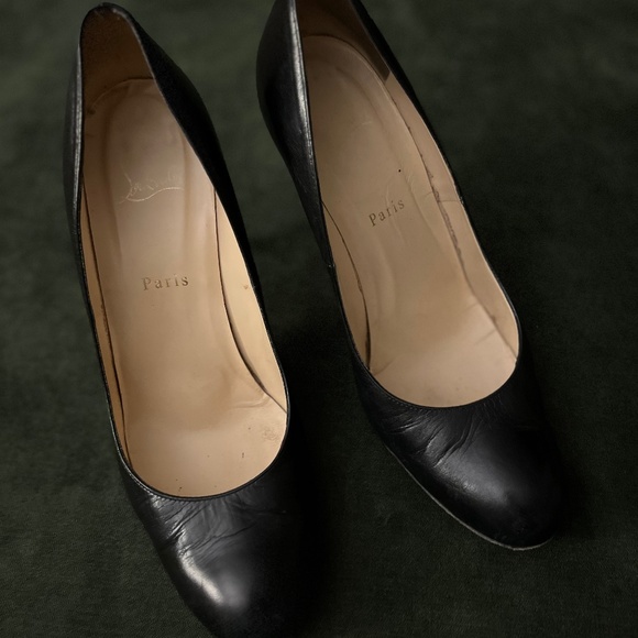 Christian Louboutin | Shoes | Christian Louboutin Simple Black Pump 0 | Poshmark